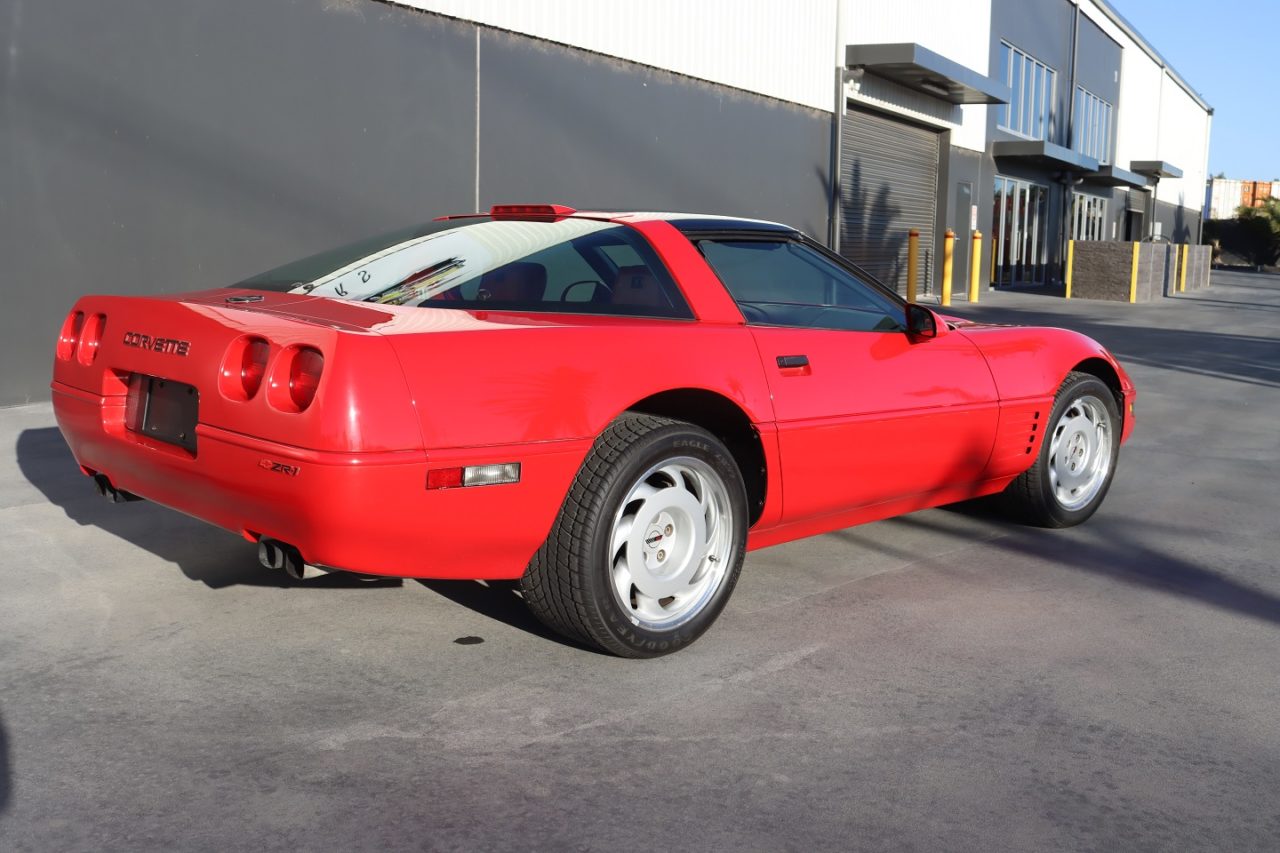 1991 Chevrolet Corvette ZR-1 - Joe's Golden Gasoline