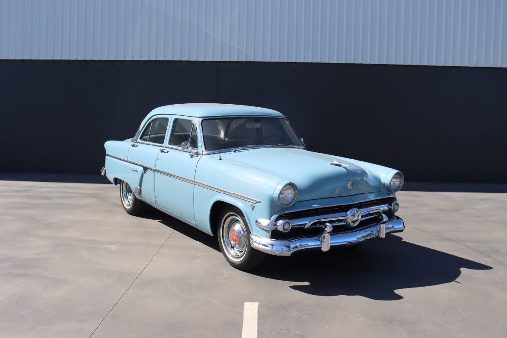 1954 Ford Customline - Joe's Golden Gasoline